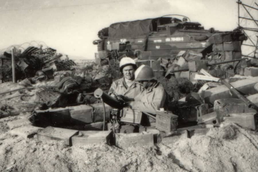 946 - Images of Exercise Tiger - This Is Kneehigh